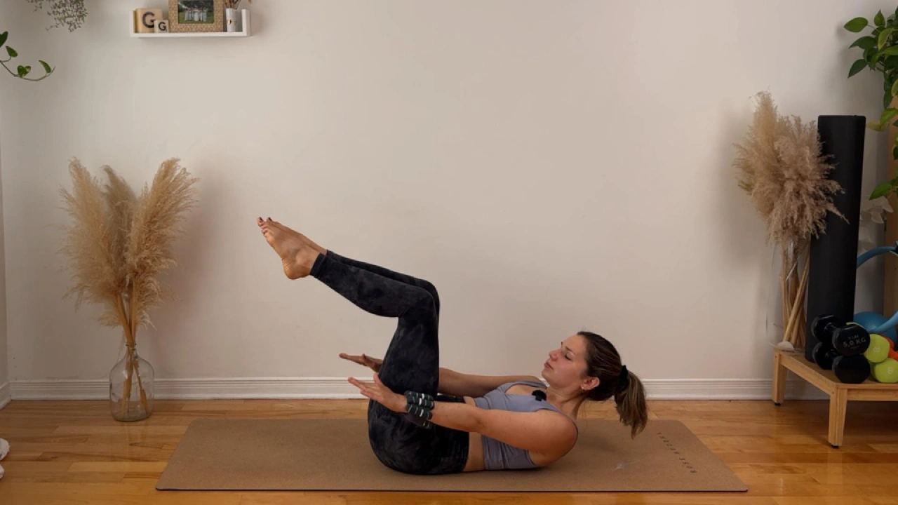 Pilates - Bras & abdos avec lestes - Studio Guillemette