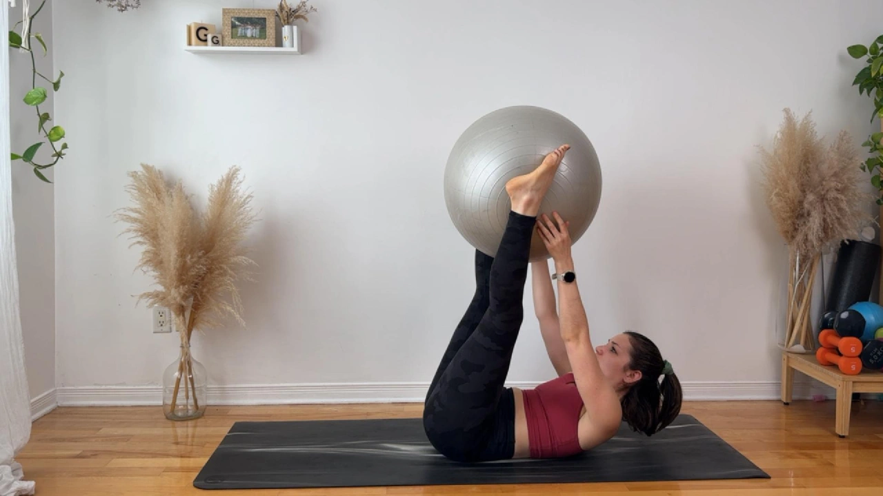 Pilates - 100% abdos avec gros ballon - Studio Guillemette
